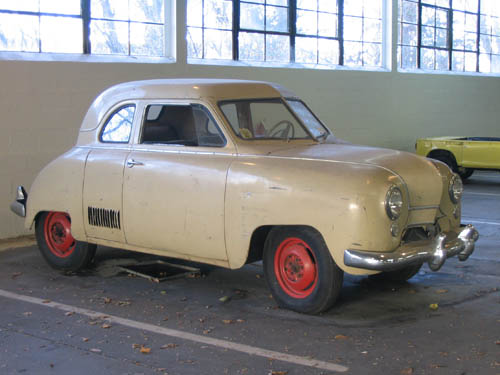 Gregory Sedan- 1947 - Lane Motor Museum
